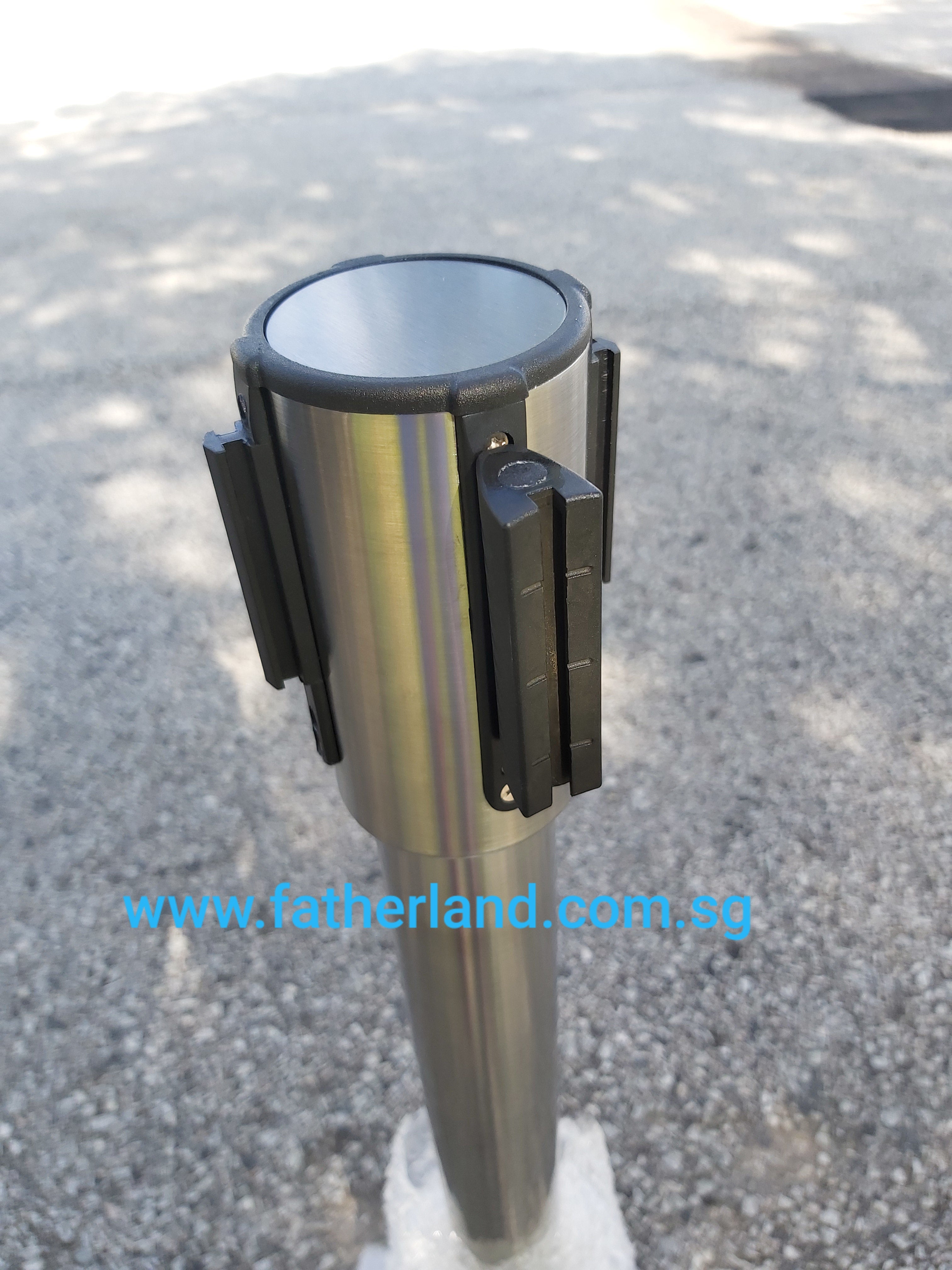 STAINLESS STEEL QUEUE POLE WITH BLUE BELT ( HG ) - www.fatherland.com.sg