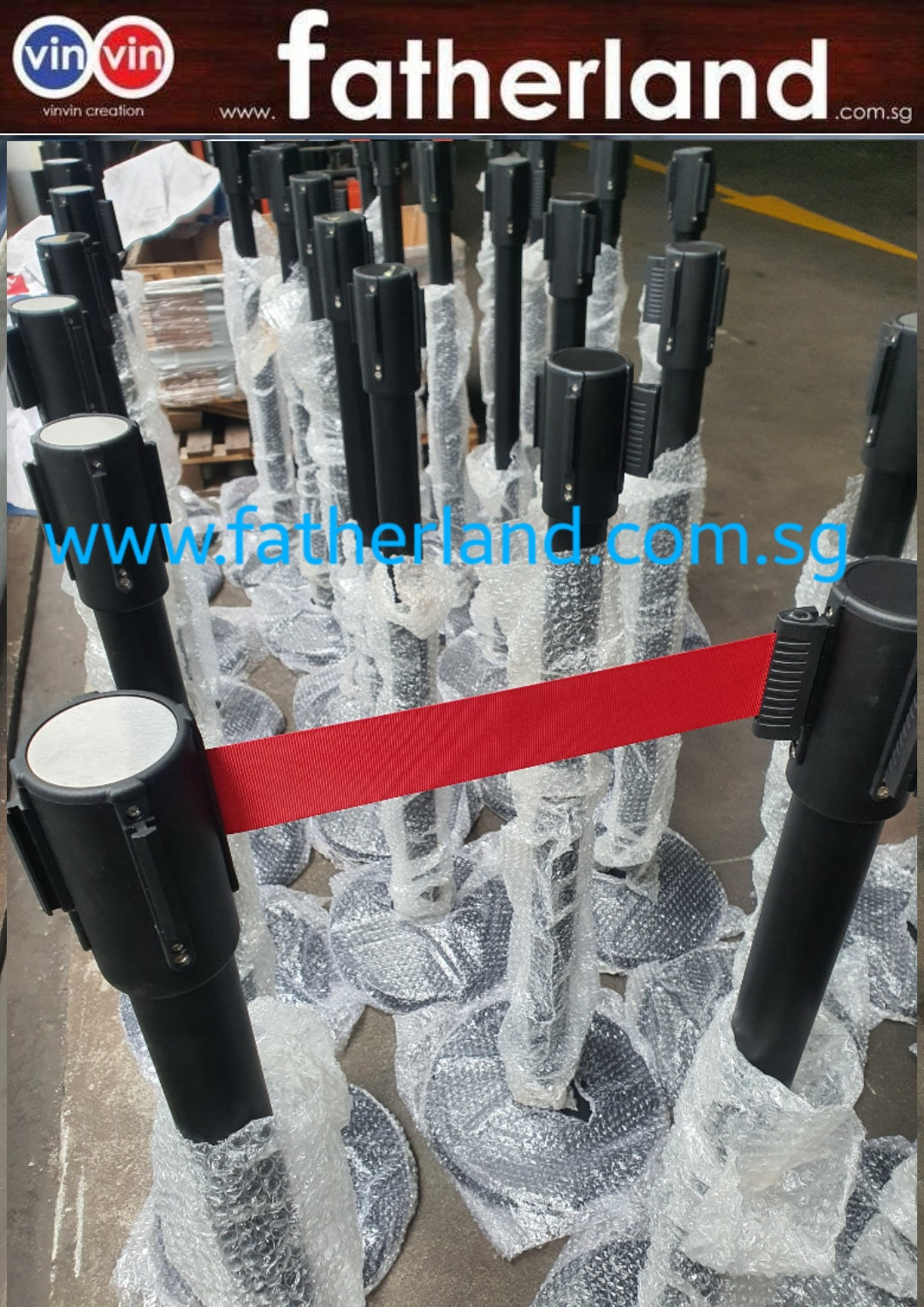 Black Queue Pole Stand with Red Belt ( HG ) - www.fatherland.com.sg