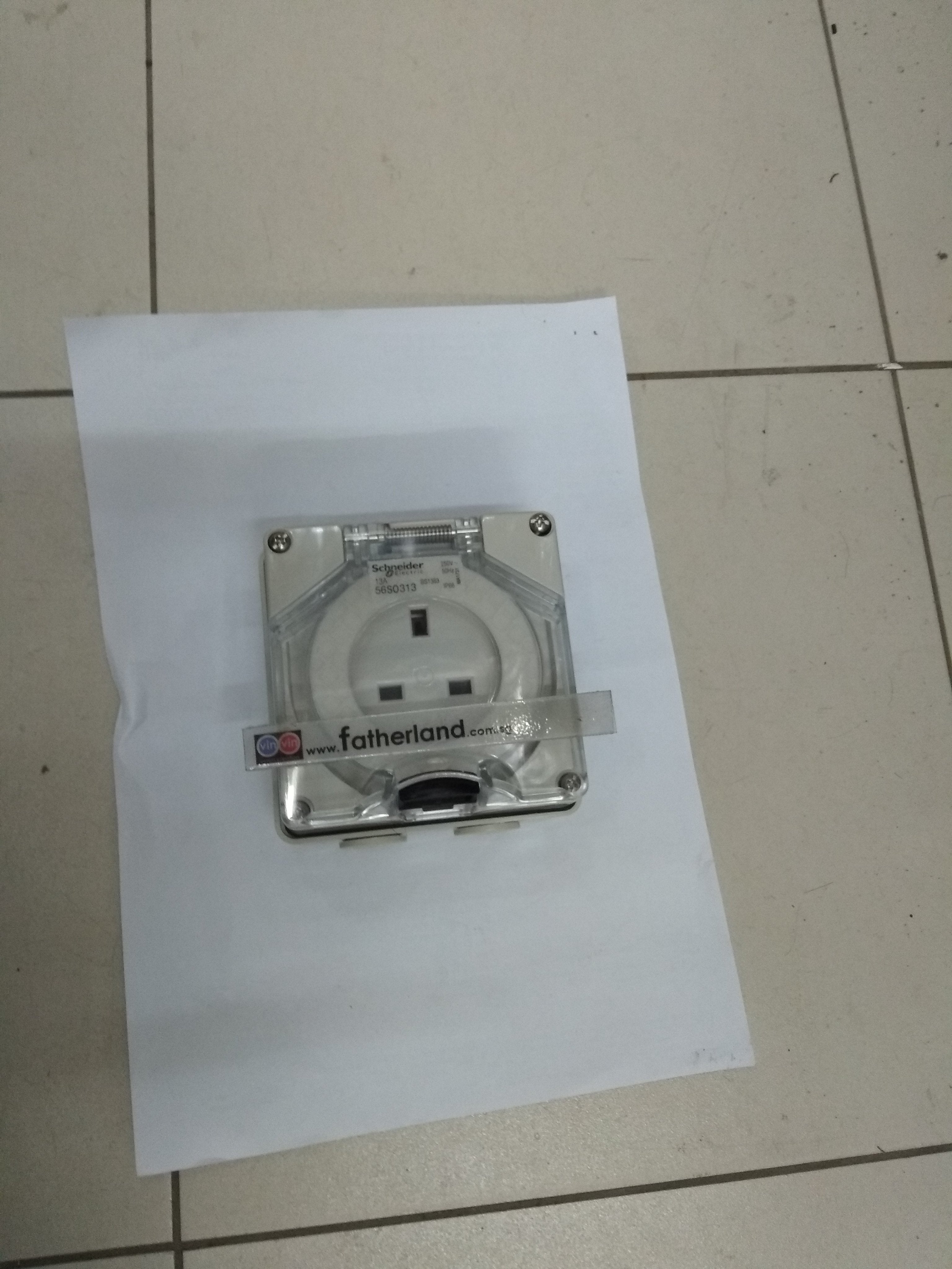 CLIPSAL 56SO313 SURFACE SOCKET OUTLETS - www.fatherland.com.sg