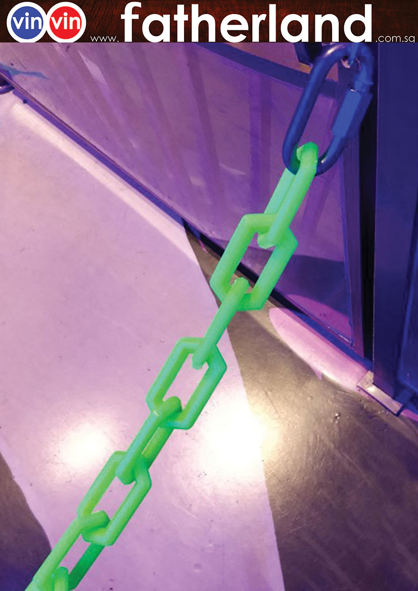 Luminous green plastic chain - www.fatherland.com.sg